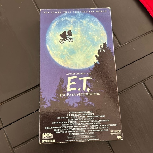 E.T. | Other | Et The Extraterrestrial Mca Stereo Steven Spielberg Vhs ...